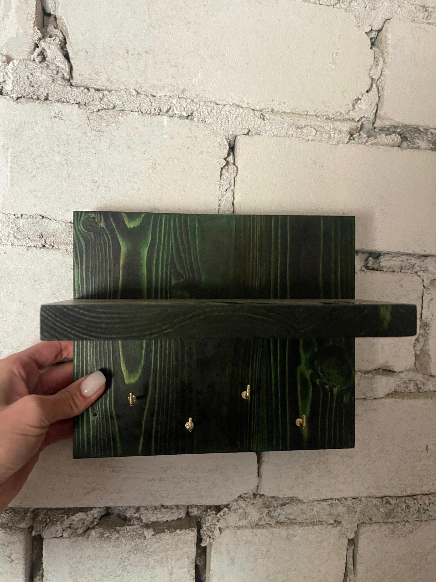 Ключница с полкой вешалка 4 крючка 20х19х9см Лофт Дуб Изумрудный