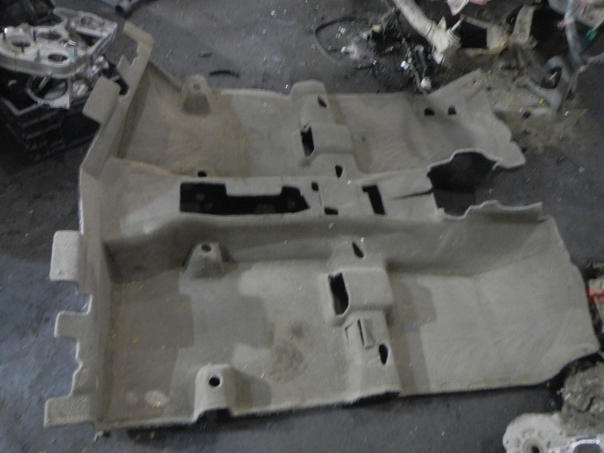 Б/У Покрытие напольное (ковролин), Dodge (Додж)-CALIBER (06-13) DODGE CALIBER (06-13) Грязное. 599867 CHRYSLER арт. 1AR1...