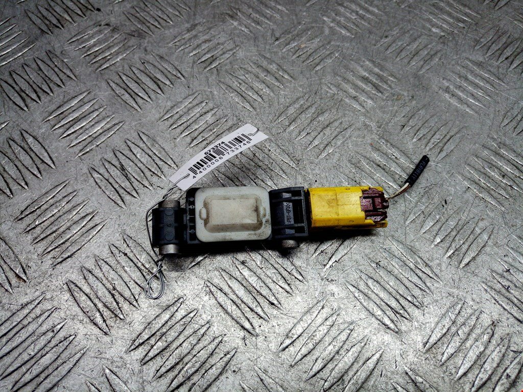 Датчик удара Audi A4 B7 8E0959651A арт. 673374