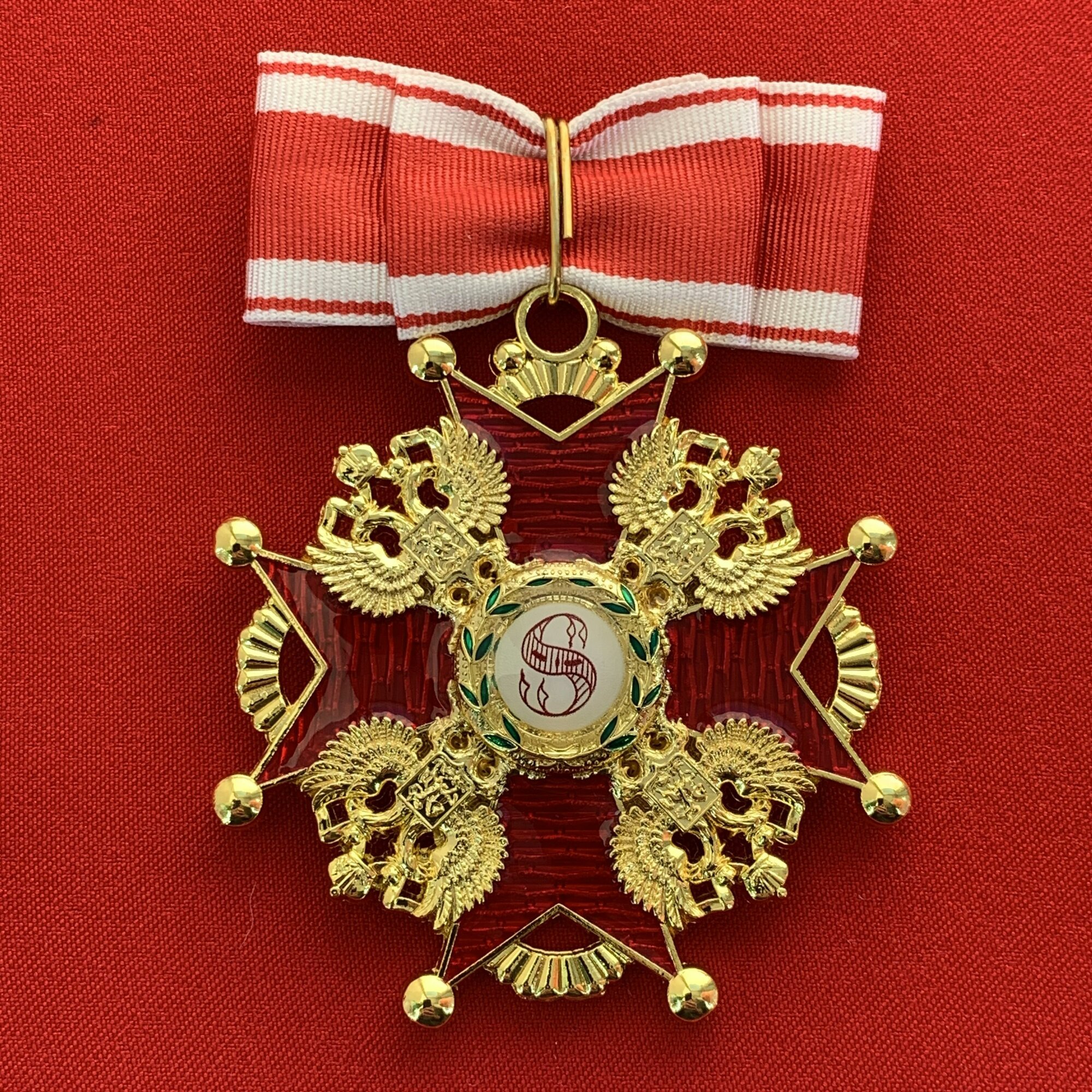 Орден Святого Станислава 1-й степени , с бантом из муаровой ленты. Полноразмерный муляж LUX. Размер 82х60 мм.