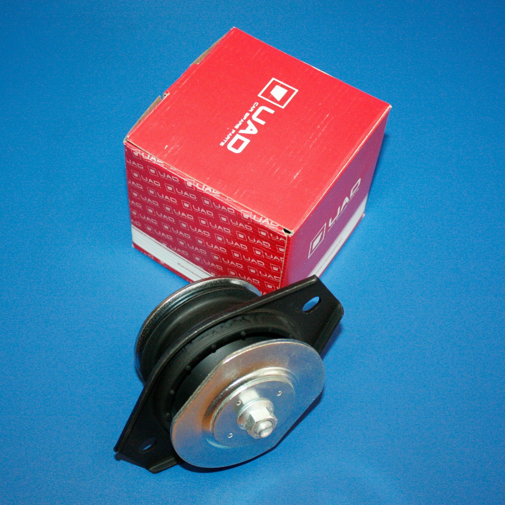 Подушка двигателя левая "UAD" для автомобилей ВАЗ 2110-12