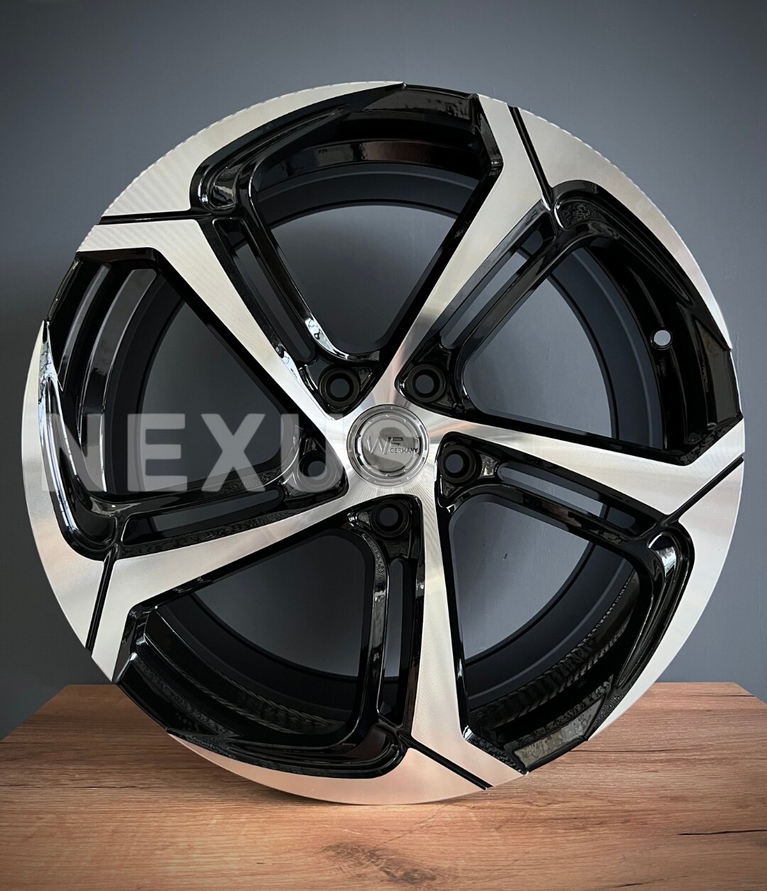 Колесные диски комплект (4 штуки) FBX002-8, R18, 8J, PCD5x112, ET38, DIA66,6, Gloss, BMF