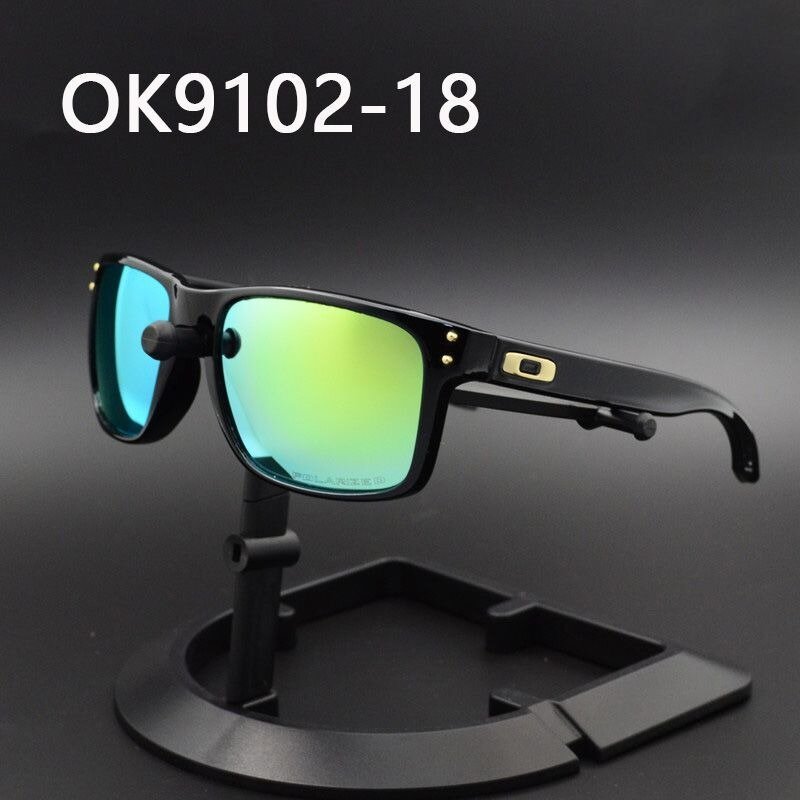 Солнцезащитные очки Oakley
