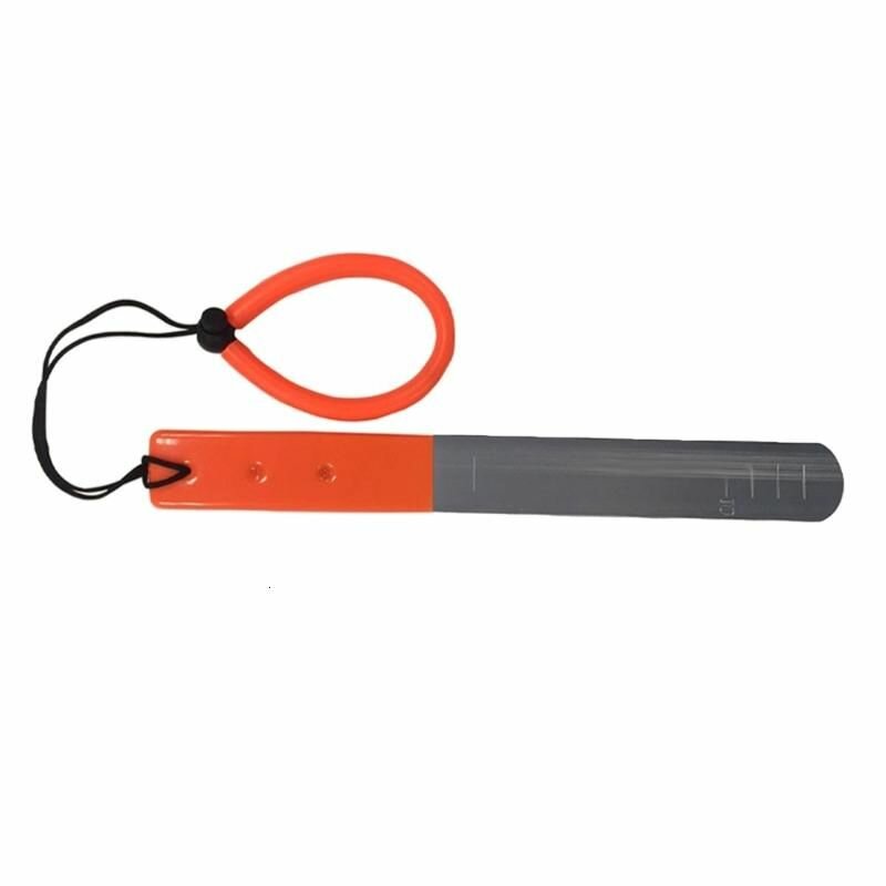 Абордажный инструмент для измерения морского ушка, - Имеет масштаб