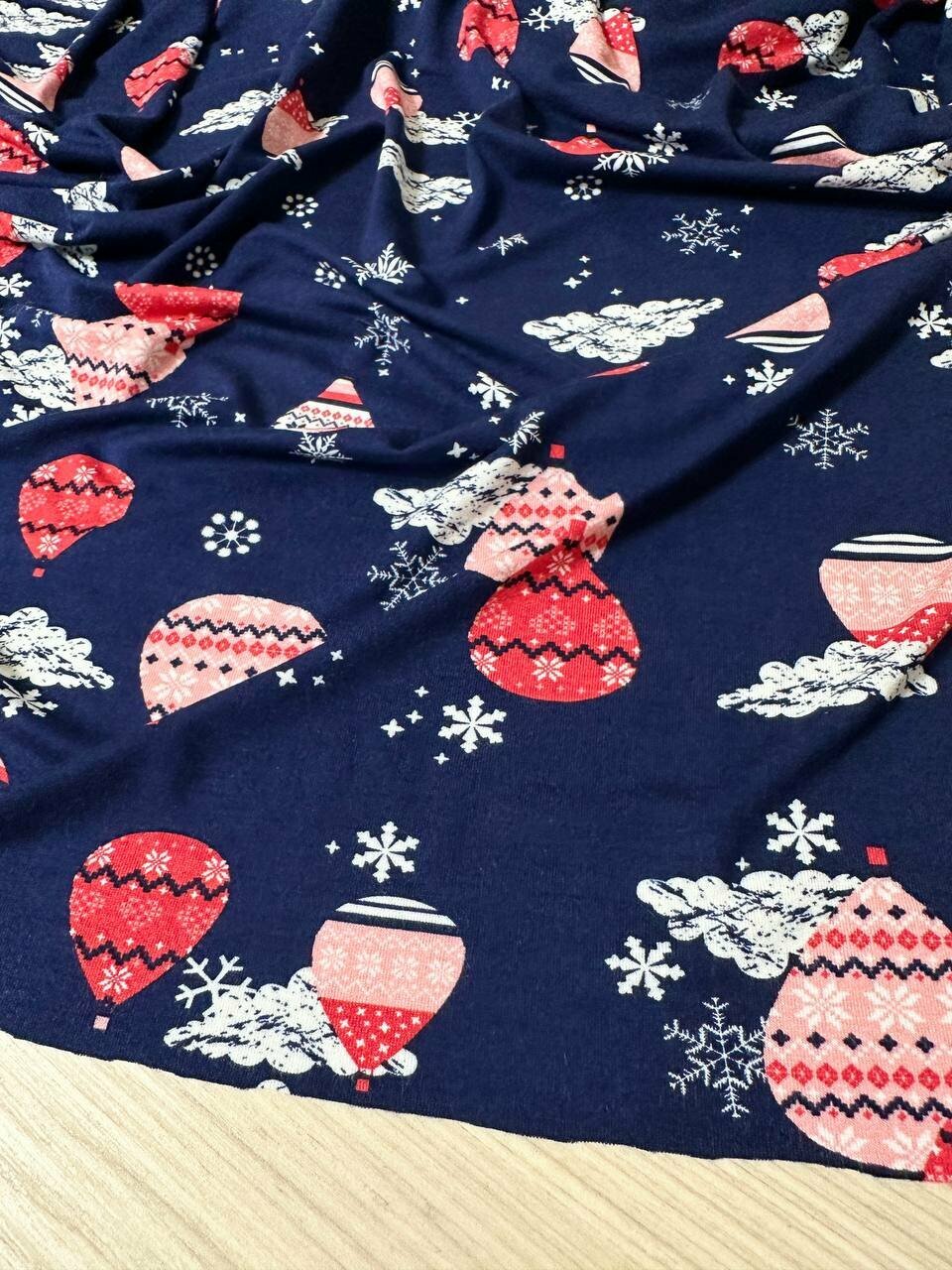 1м. Кулирка с лайкрой, кулирная гладь ткань для шитья. Новогодний рисунок. Плотность 190, ширина 180 см.