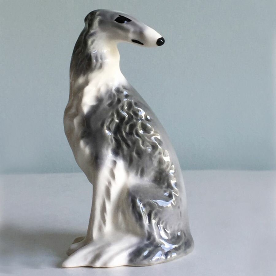 Фаянсовая скульптура Борзая серая mini