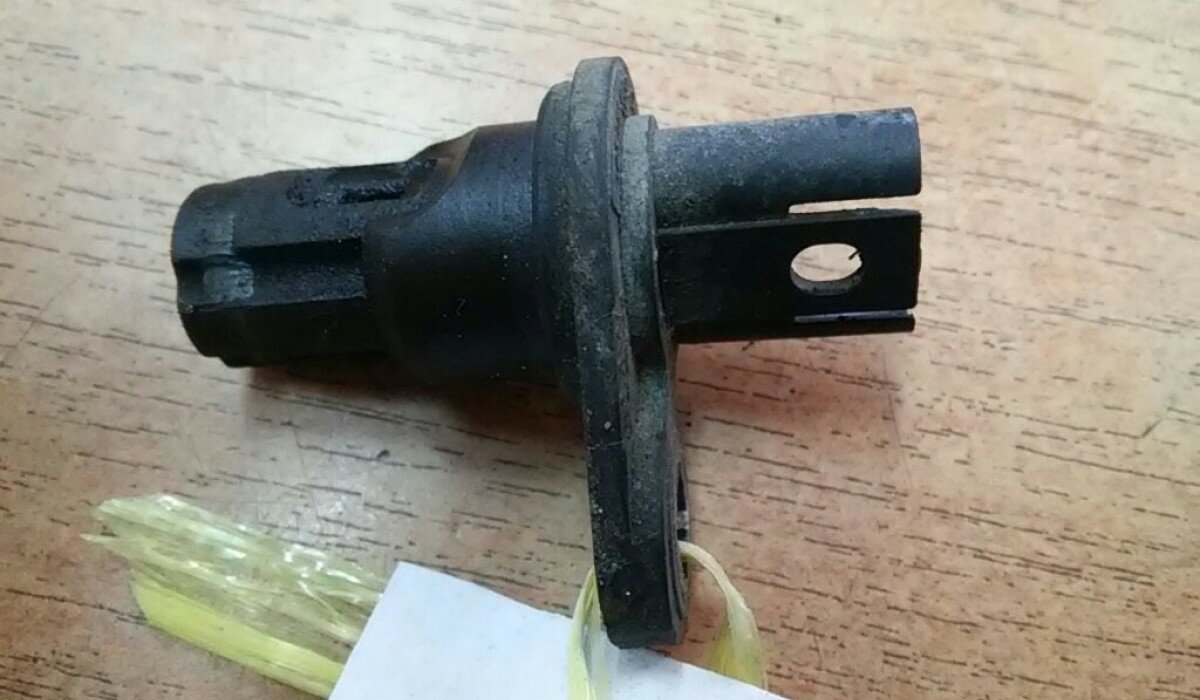 Датчик положения распредвала 5-серия E60/E61 BMW 13627525014