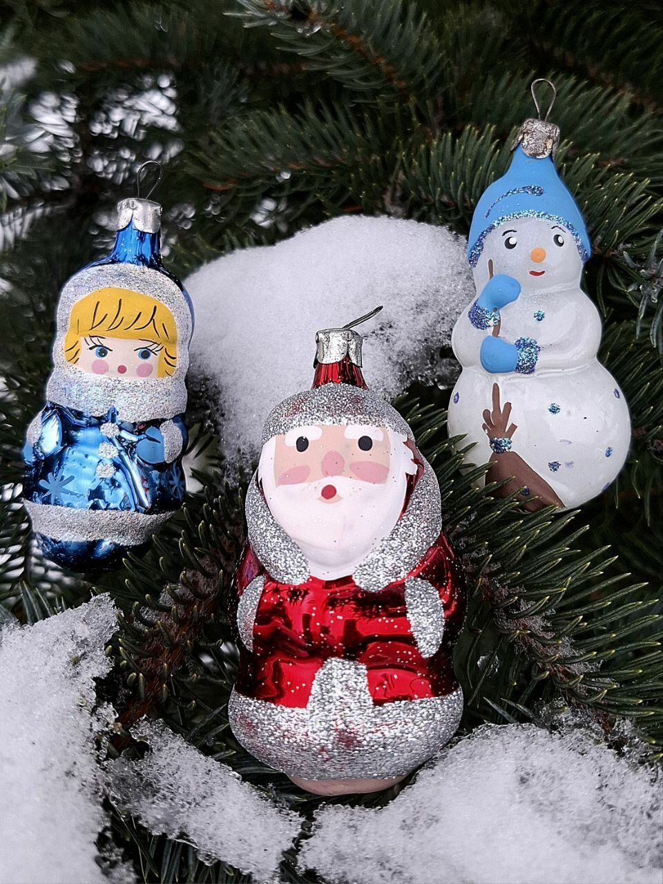 Набор стеклянных елочных игрушек Дед Мороз, Снегурочка и Снеговик, Игрушки новогодние стеклянные набор. Ручная работа