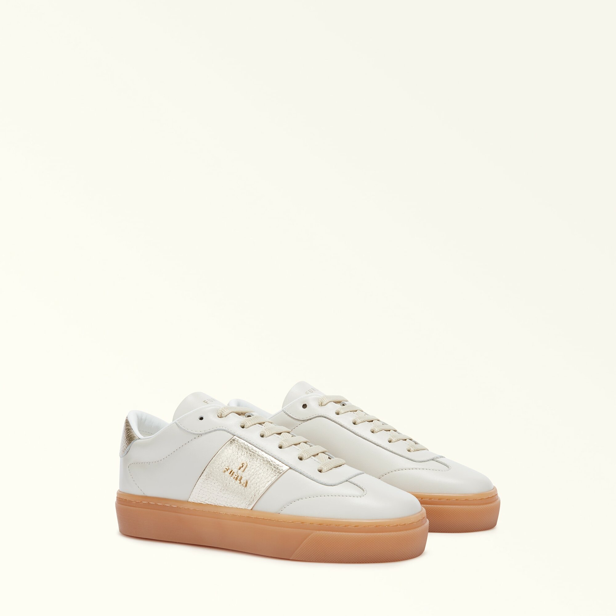 Кроссовки повседневные