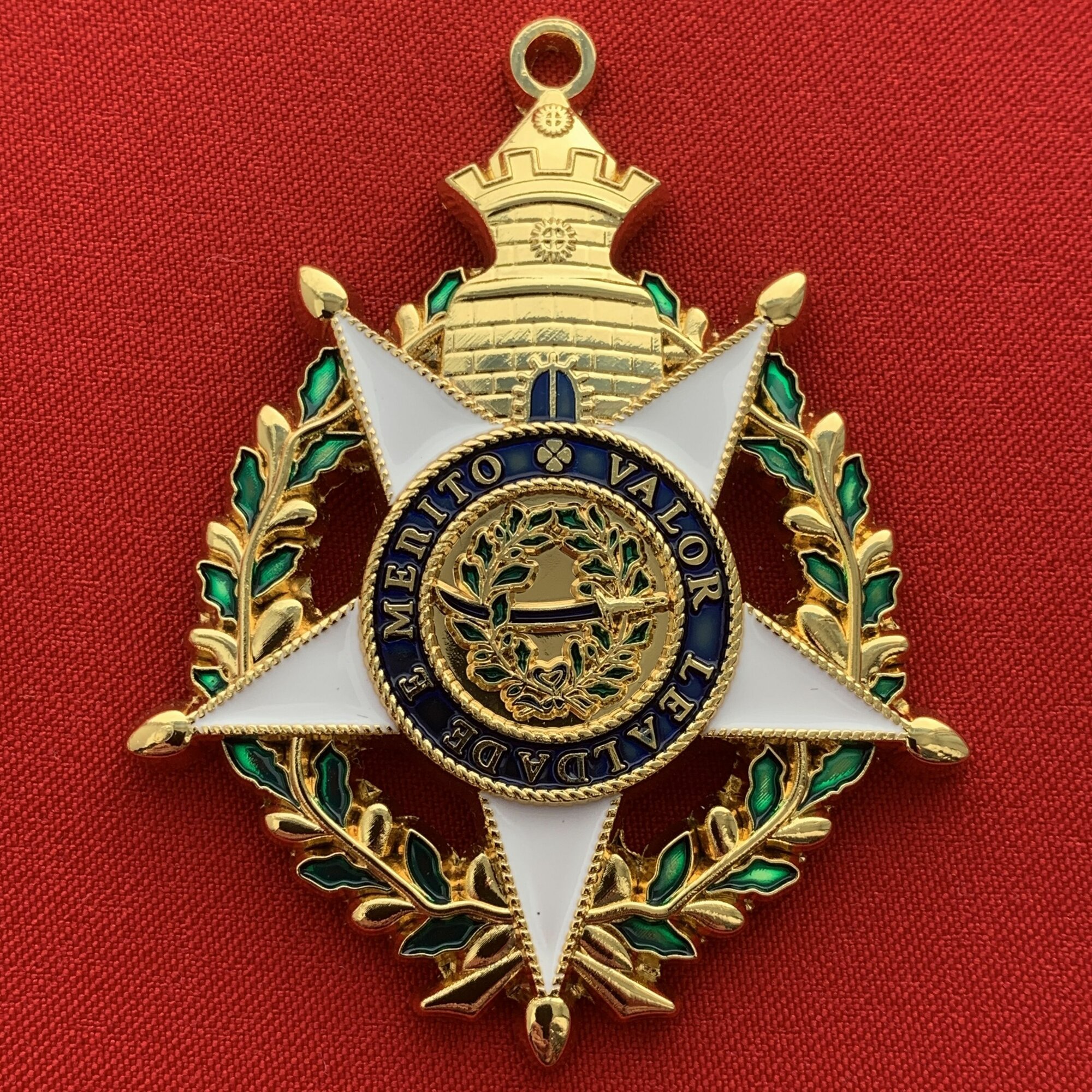 Знак ордена Башни и Меча (Португалия), муляж иностранной награды. Размер 65х51 мм.