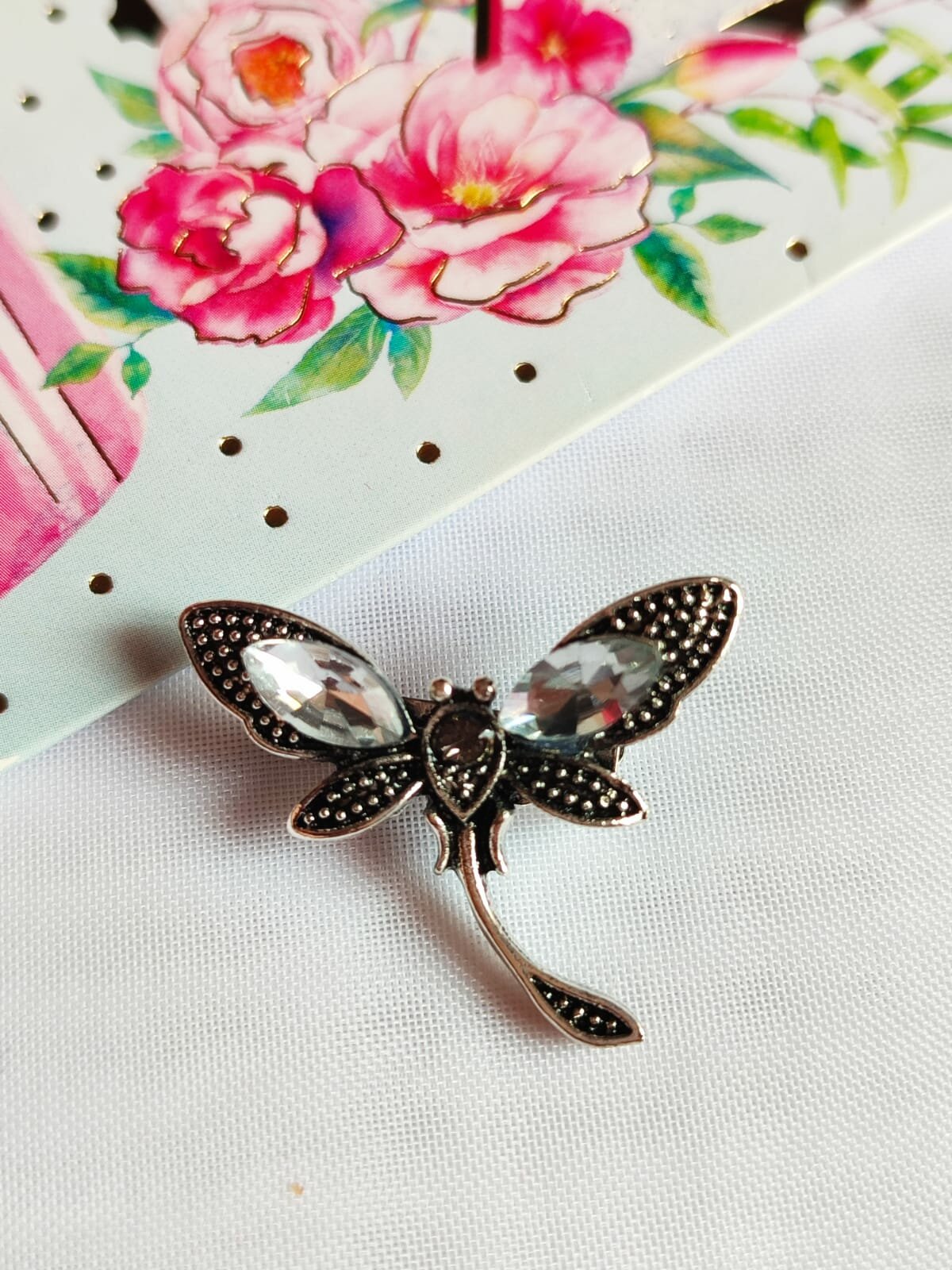 Брошь, стразы, стекло