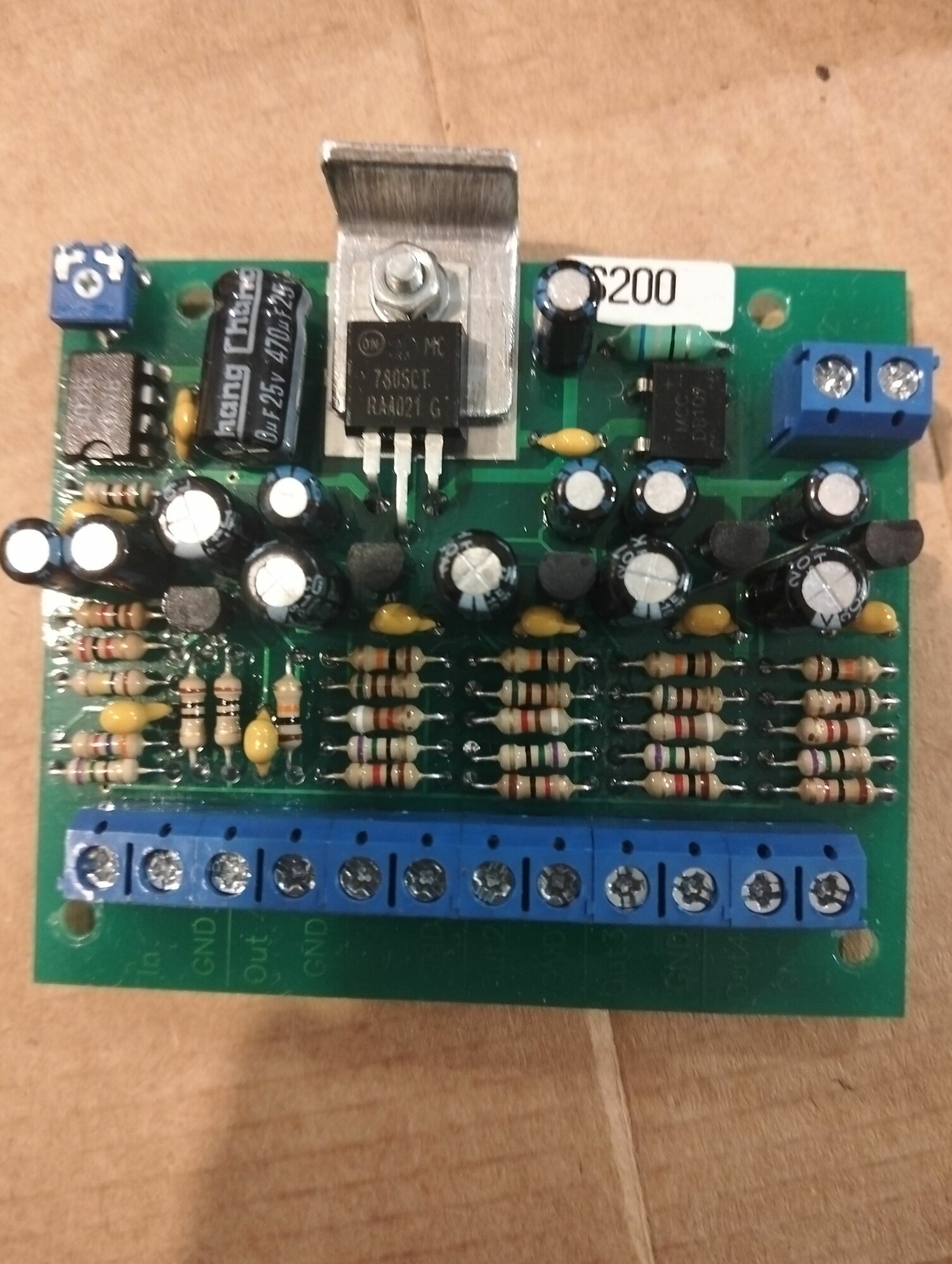 Видео разветвитель ВР100-3 элтис