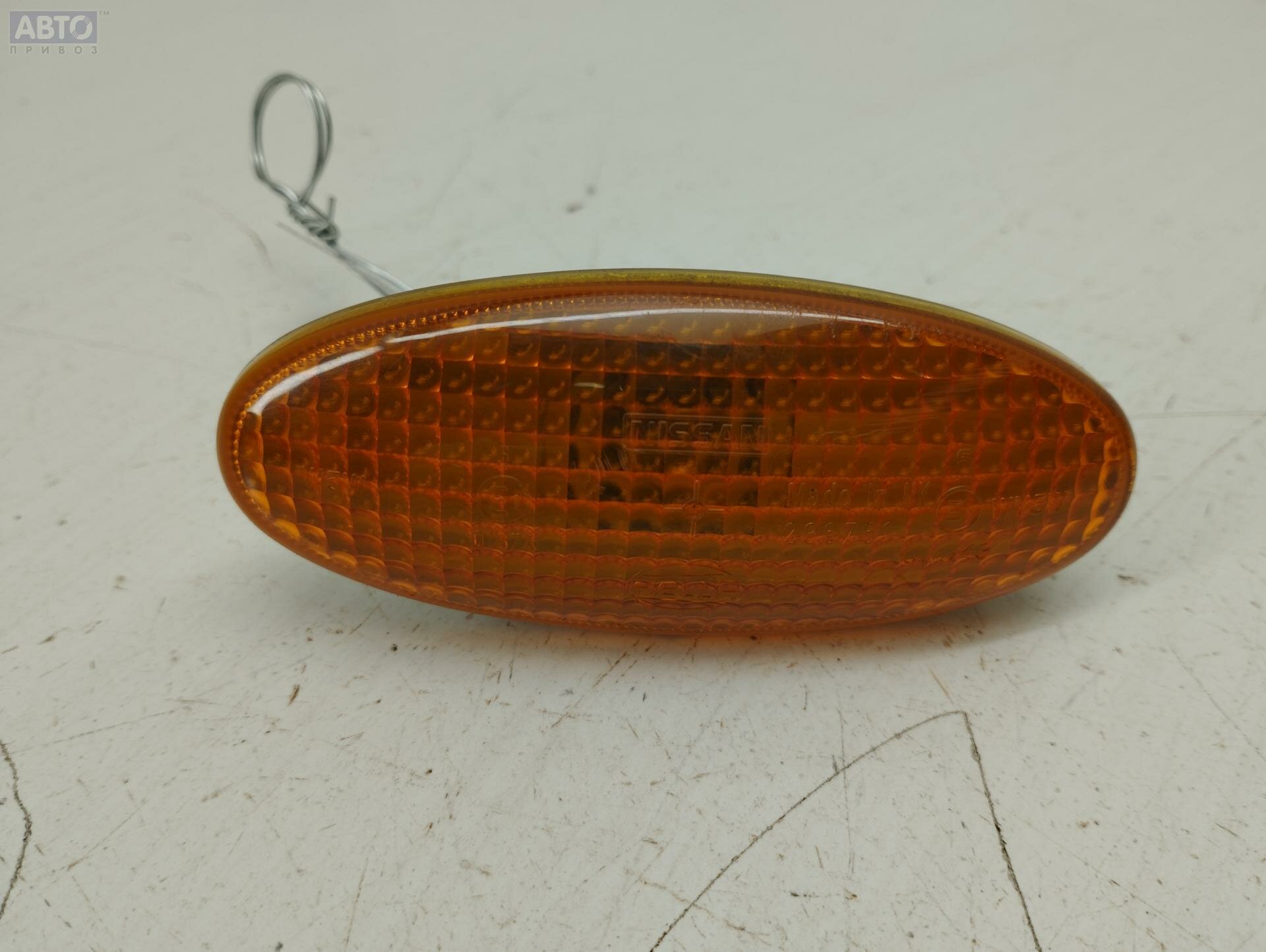 Повторитель поворота правый Nissan Almera Tino