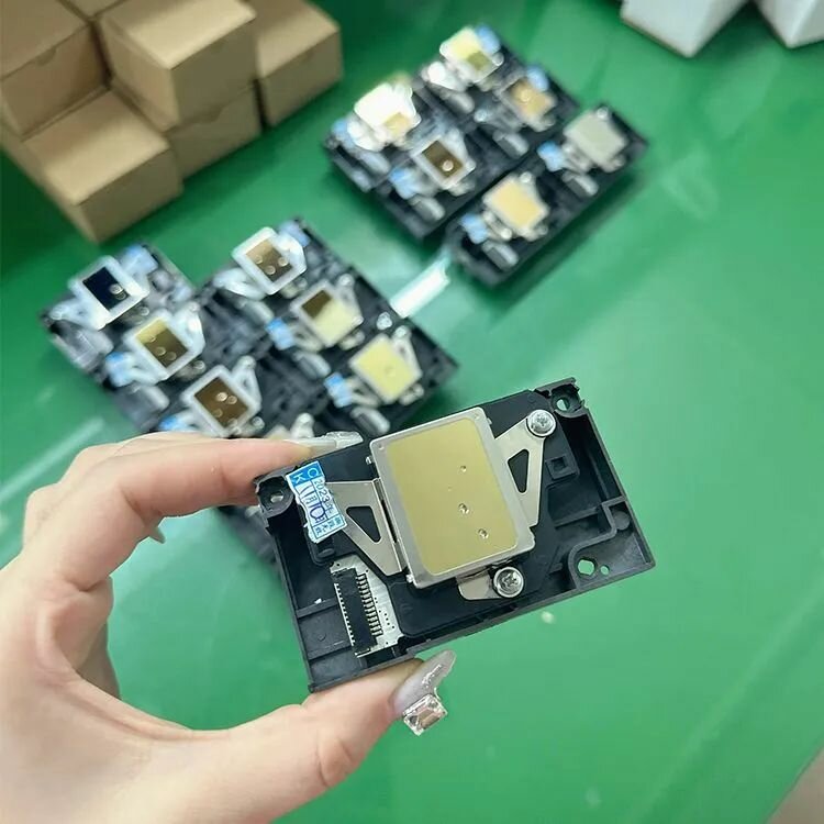 Epson Печатающая головка новое Печатающая головка F180040 для Epson L800 L805 L810 L850 RX610 RX615 R290 RX690 P50 T50 T59, оригинал, Черный (black), 1 шт