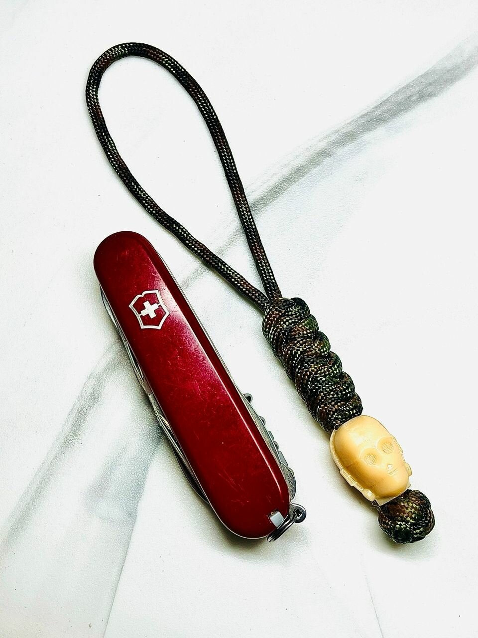 Темляк брелок для ножа "C3PO"