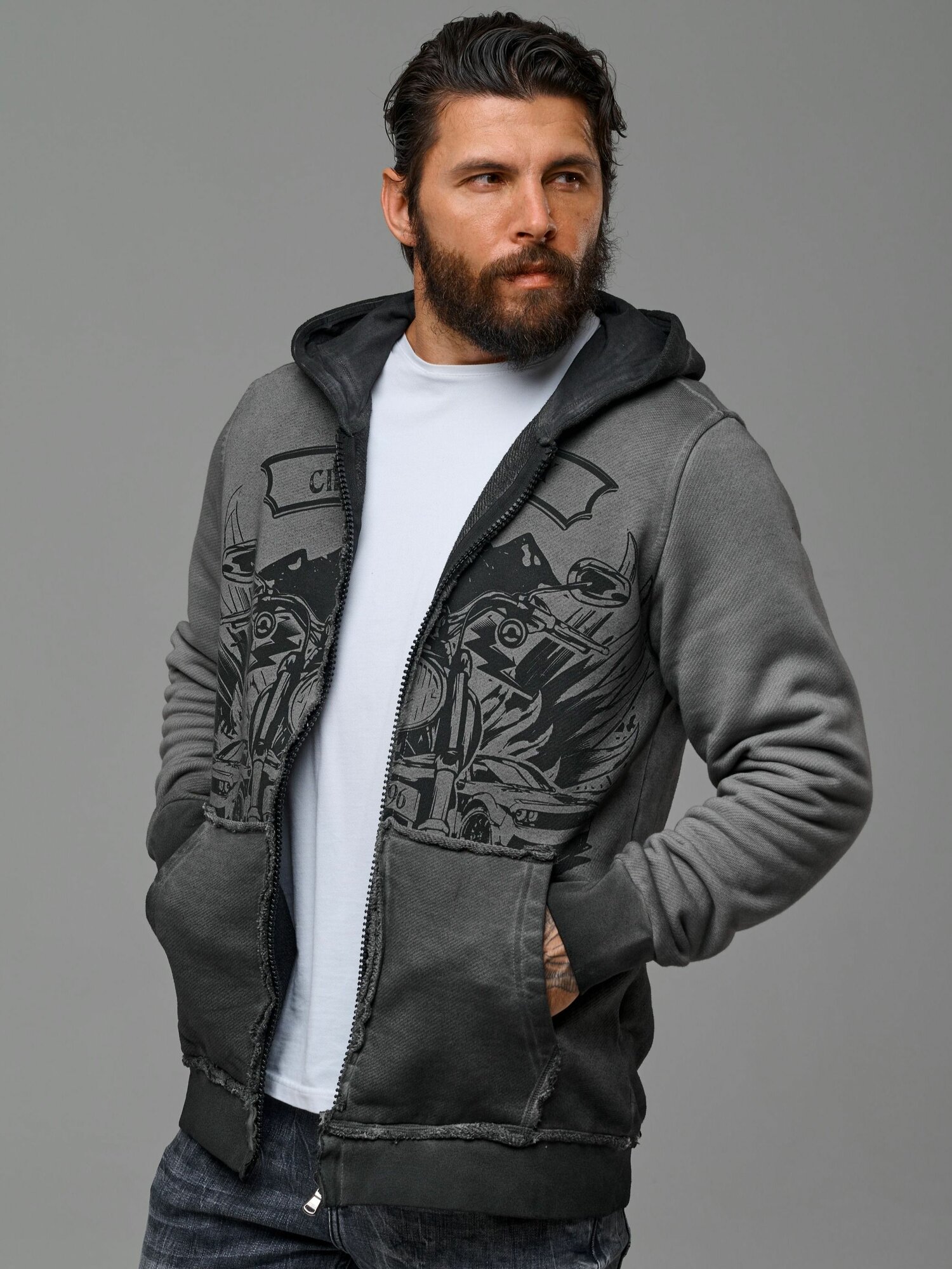 Толстовка спортивная