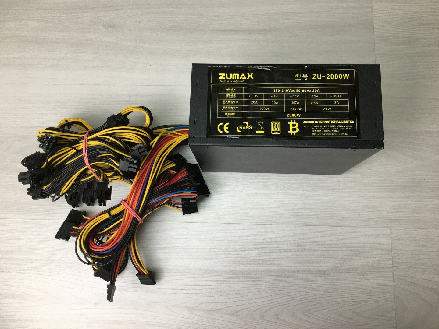 Блок питания 2000W ZUMAX ZU-2000W 24+4+4/8x6+2+6+2/7SATA/140Fan. ATX