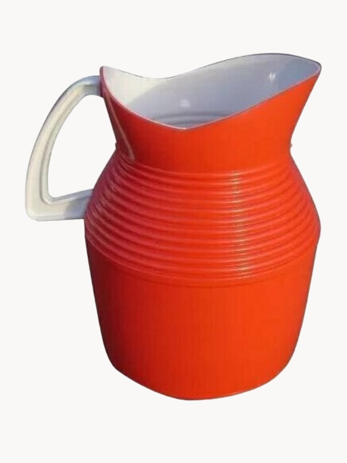 Кувшин пластик красный не бьющийся 2,5 л