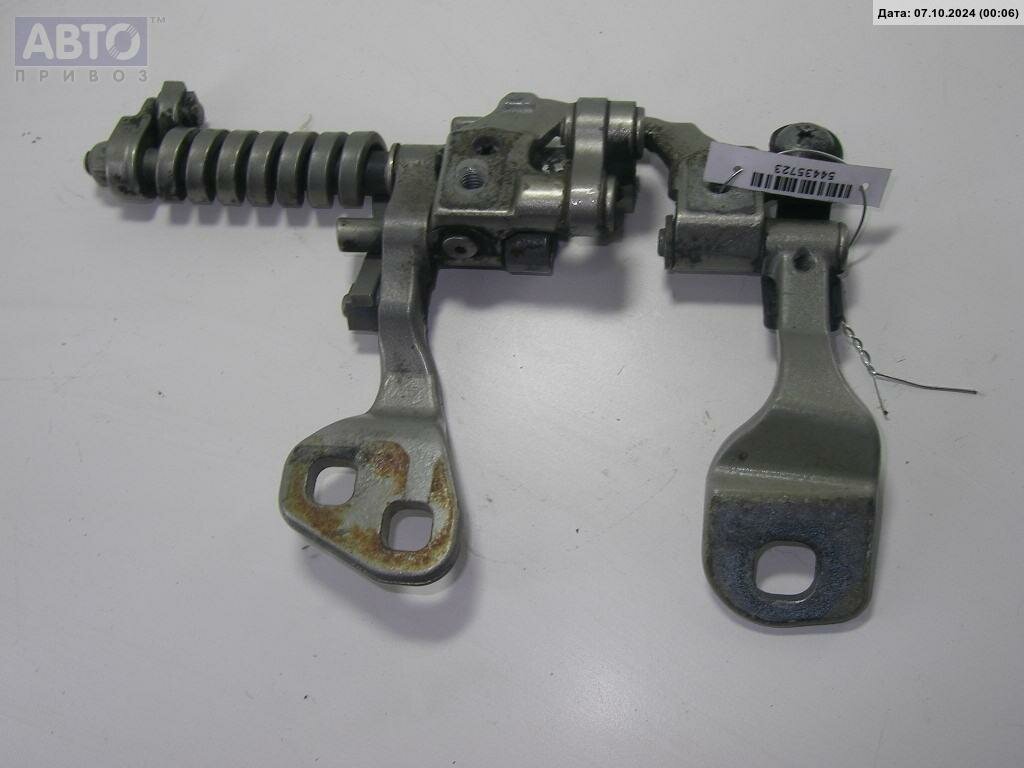 Петля крышки (двери) багажника BMW 3 E90/E91/E92/E93 (2005-2013)