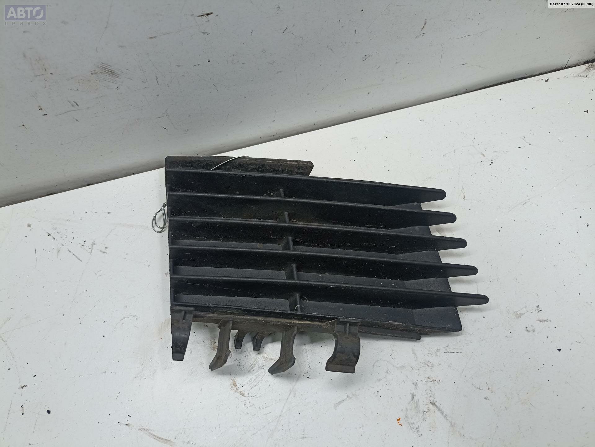 Рамка фары противотуманной правой Opel Vectra C (2002-2008)