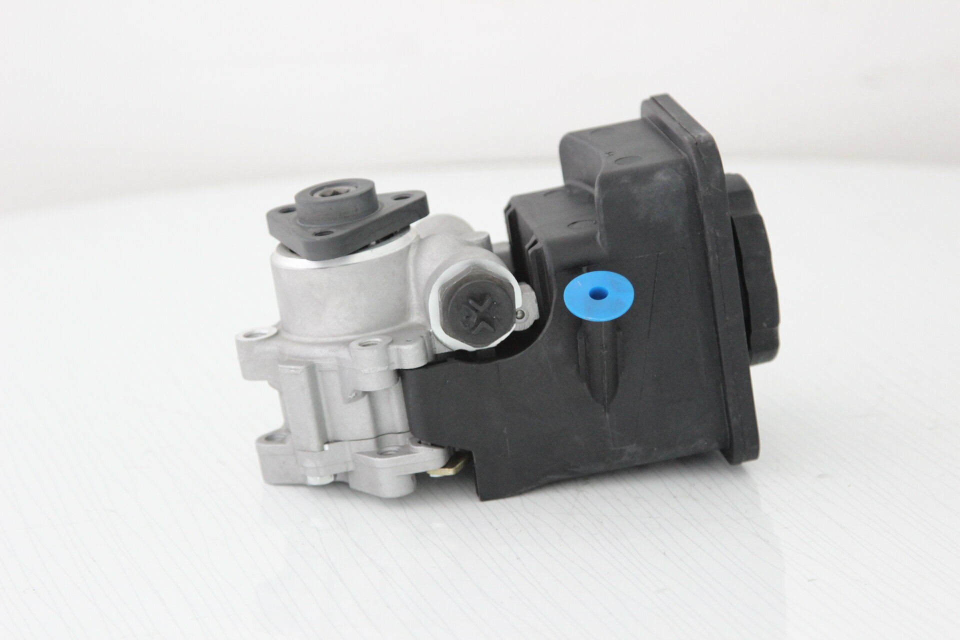 Насос гидроусилителя руля ГУР BMW E39 ( БМВ Е39 )