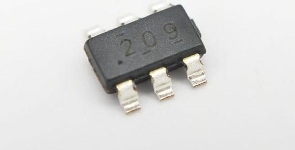 Микросхема TEXAS INSTRUMENTS TPS562209DDCR Микросхема преобразователь PMIC преобразователь DC/DC Uвх 4,5-17ВDC Uвых 0,76-7ВDC 1 шт