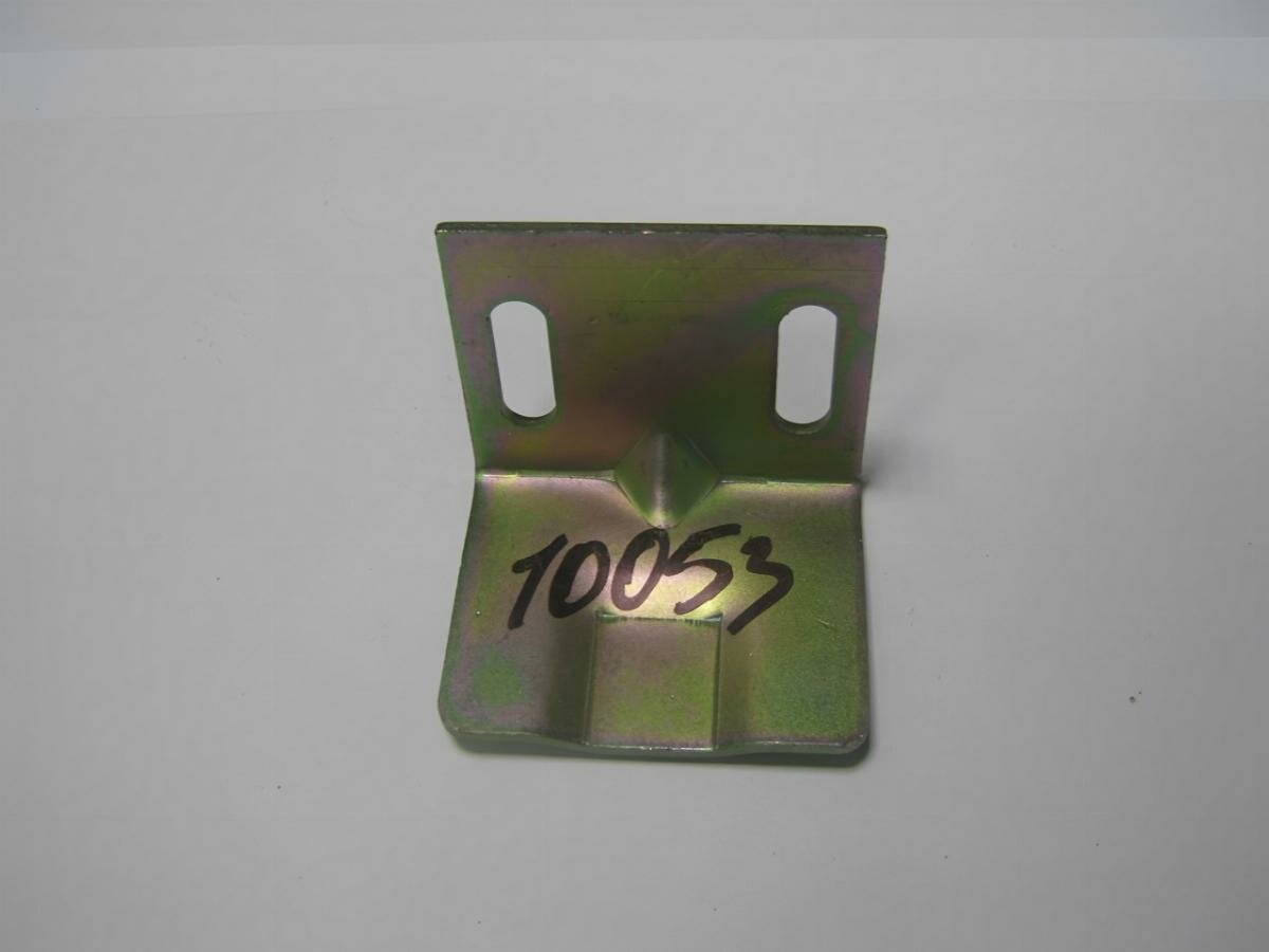 Упор замка моторного люка ПАЗ 3205-5313026-10 (ПАЗ)