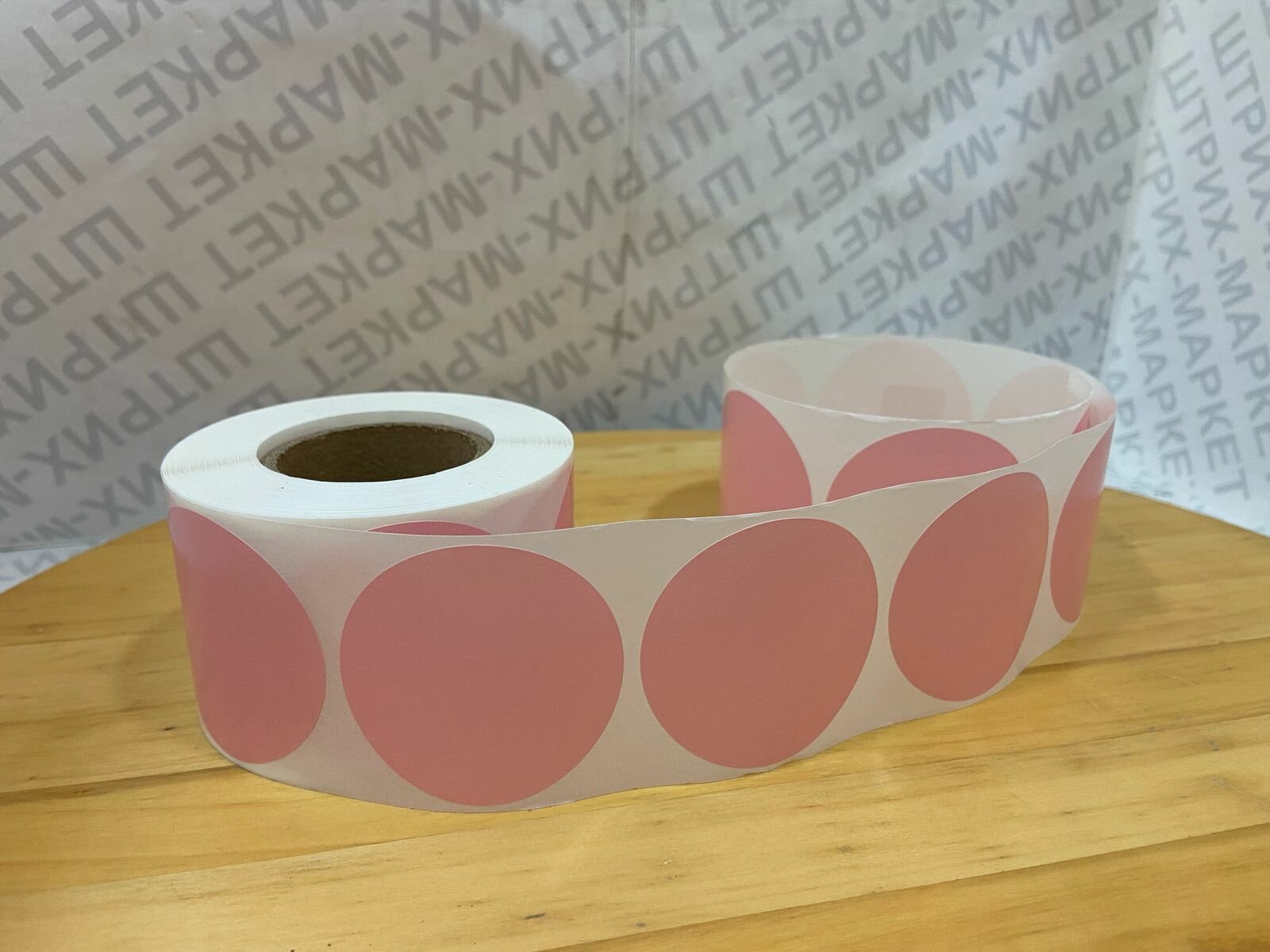 Этикетки (наклейки) круг 50х50 (500) розовые термотрансферные у рулон в комплекте