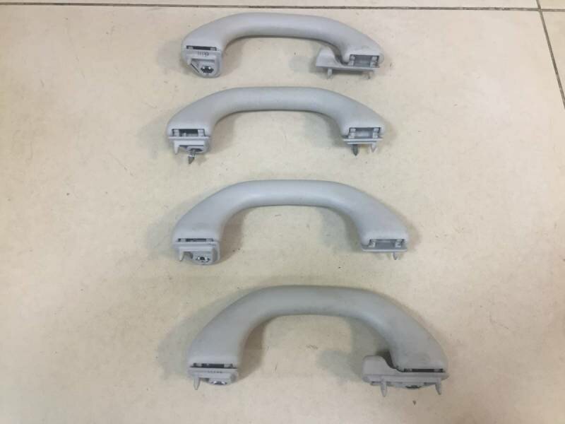 Ручка внутренняя потолочная Skoda Octavia A5 1Z- 2004-2013