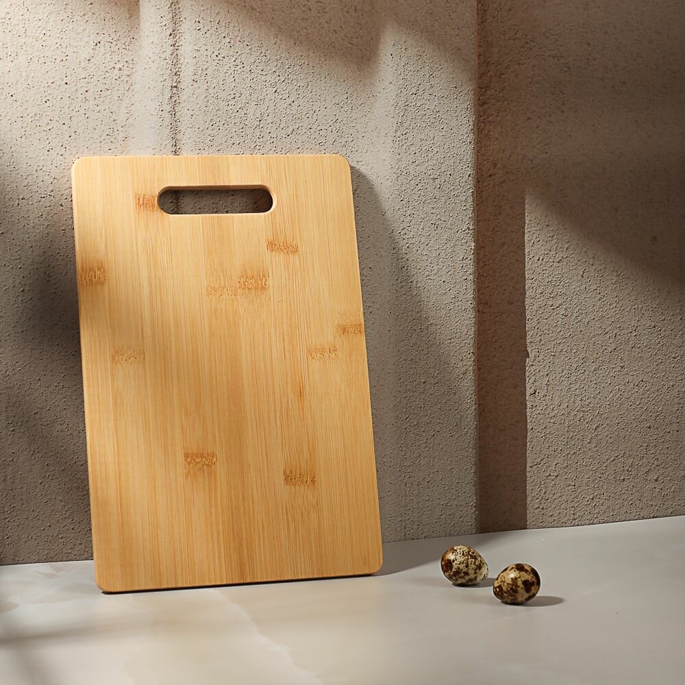 Доска разделочная кухонная, деревянная. Размер 30х20х0,9см