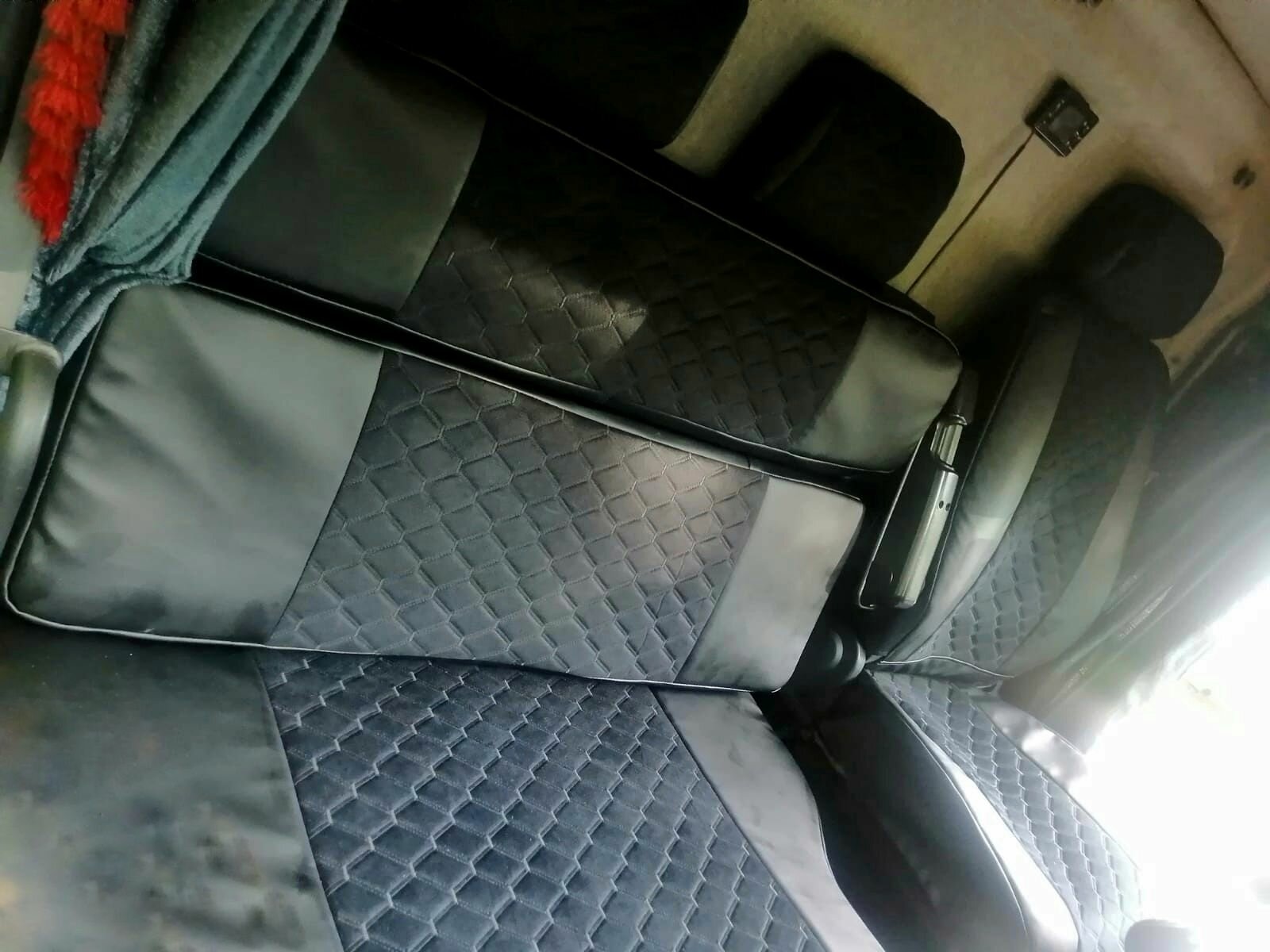 Чехлы на сиденья для автомобилей со спальником, ГН