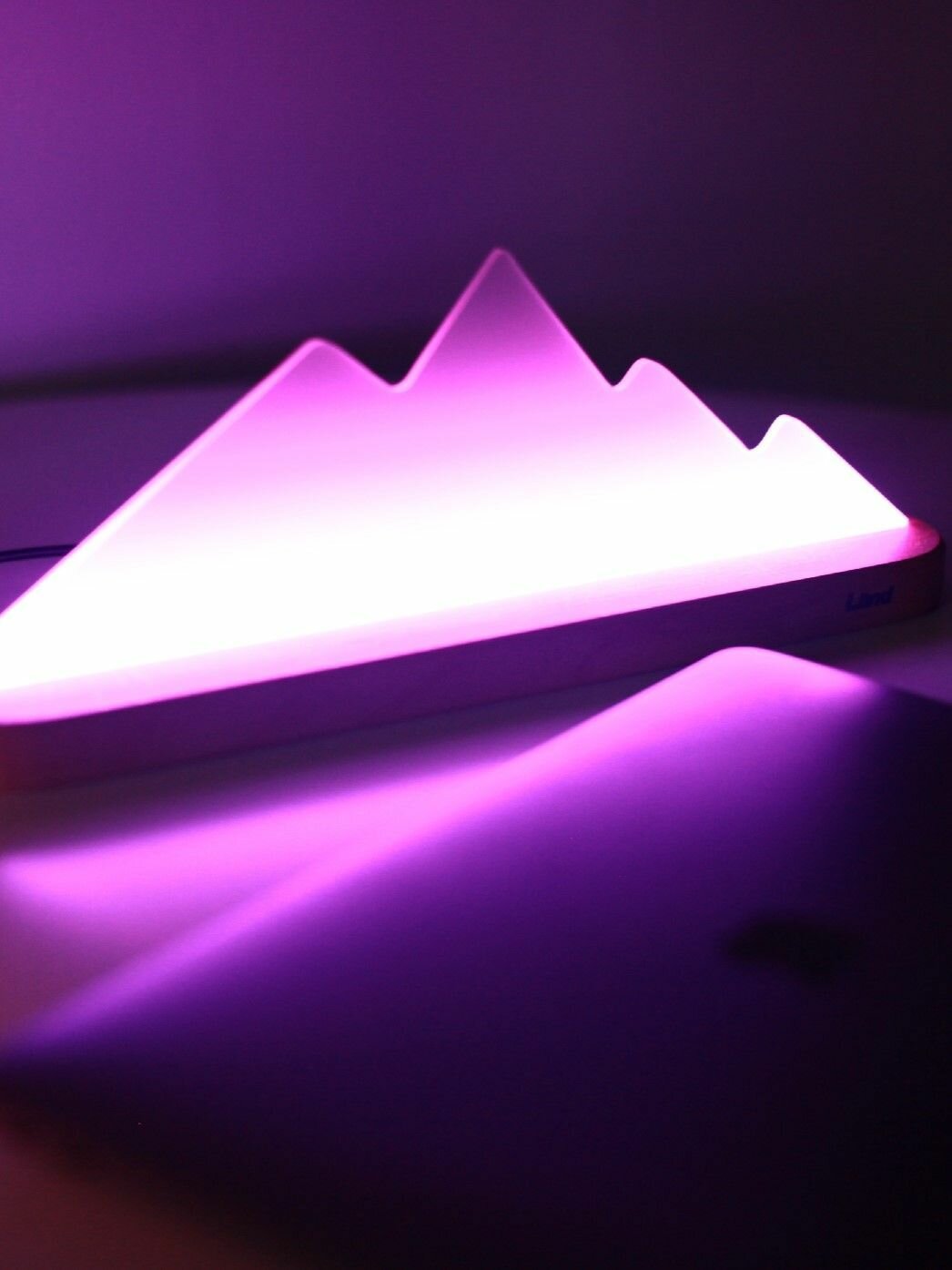 Дизайнерский светильник ночник из цельного бука Лёд