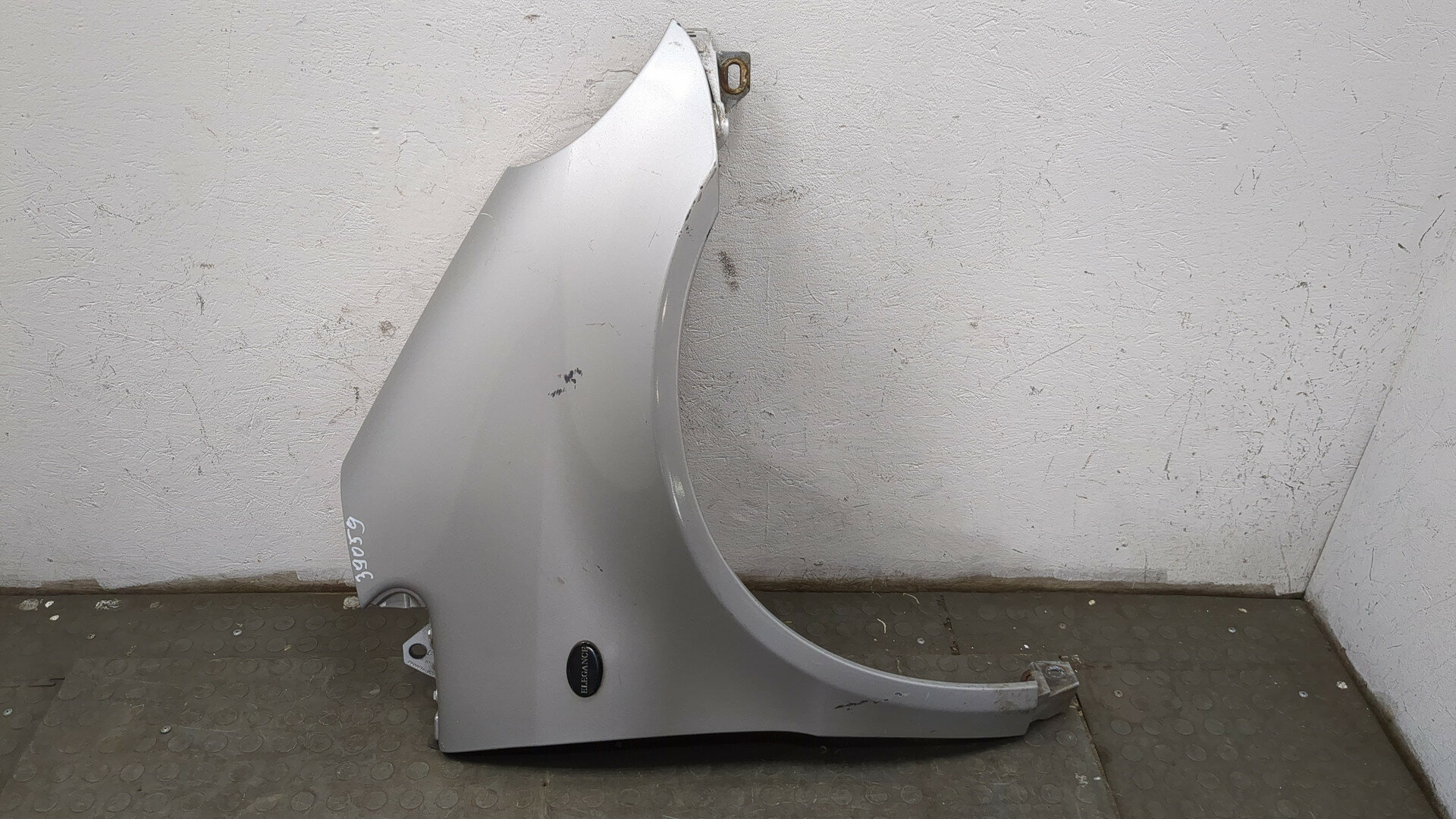 Крыло правое переднее Mercedes A W168 Б/У