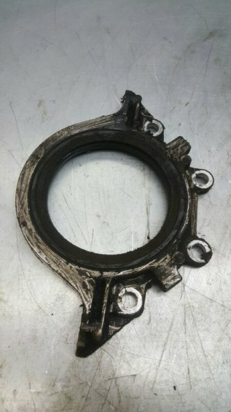 Крышка коленвала Ford Focus DBW EYDB 1998 задн. (б/у)