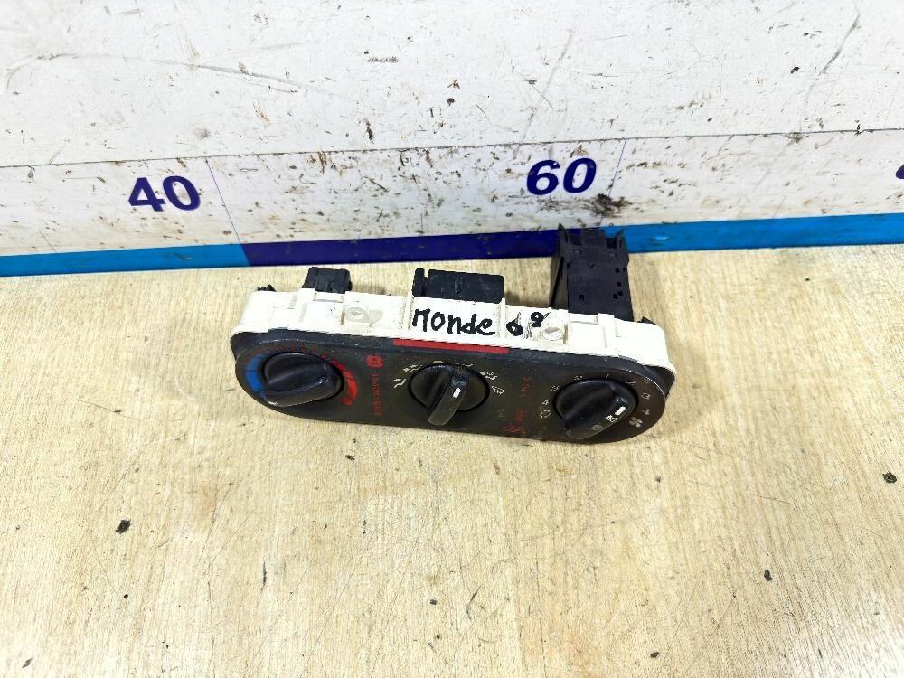 Блок управления отопителем Ford Mondeo II 1027804