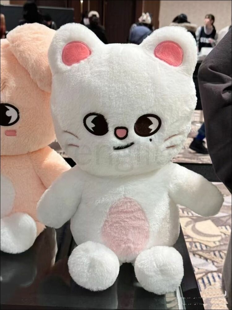 Эксклюзивная сидячая кукла SKZOO KARMA 50 см