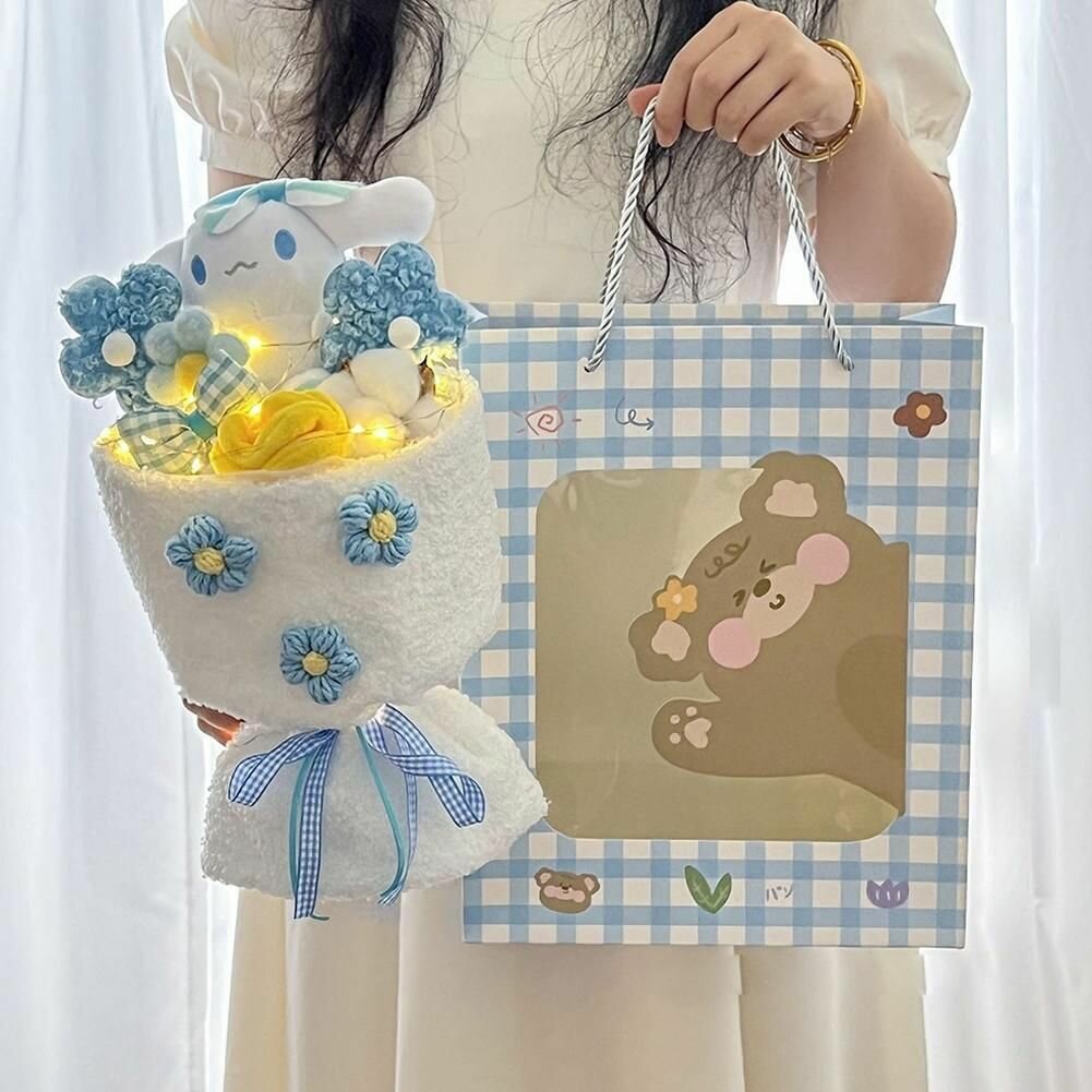 Букет из мягких игрушек плюшевый с подарочным пакетом и подсветкой