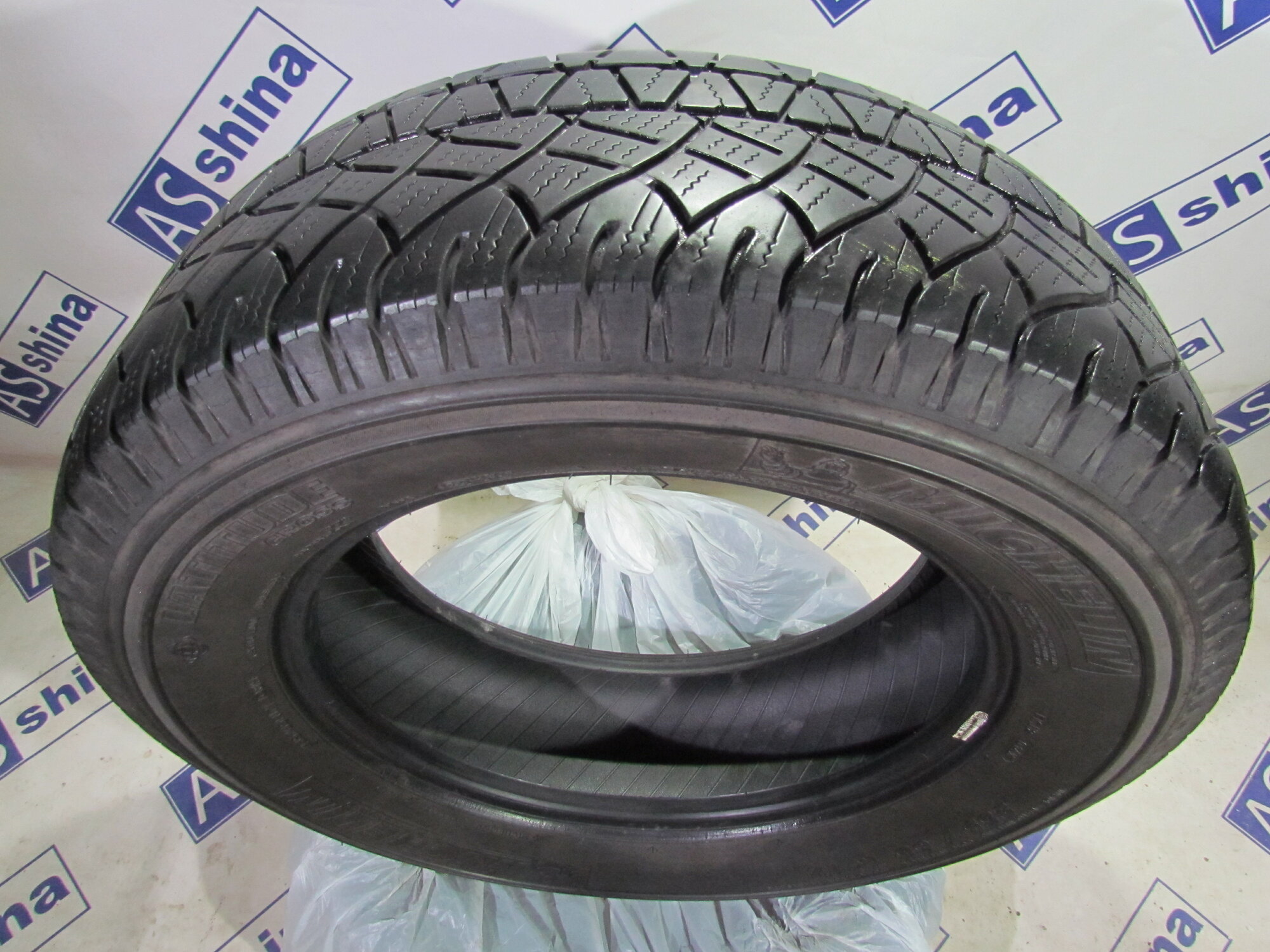 Michelin Latitude Cross 235 65 R17 летние БУ шины более 35% износ , артикул 0015747