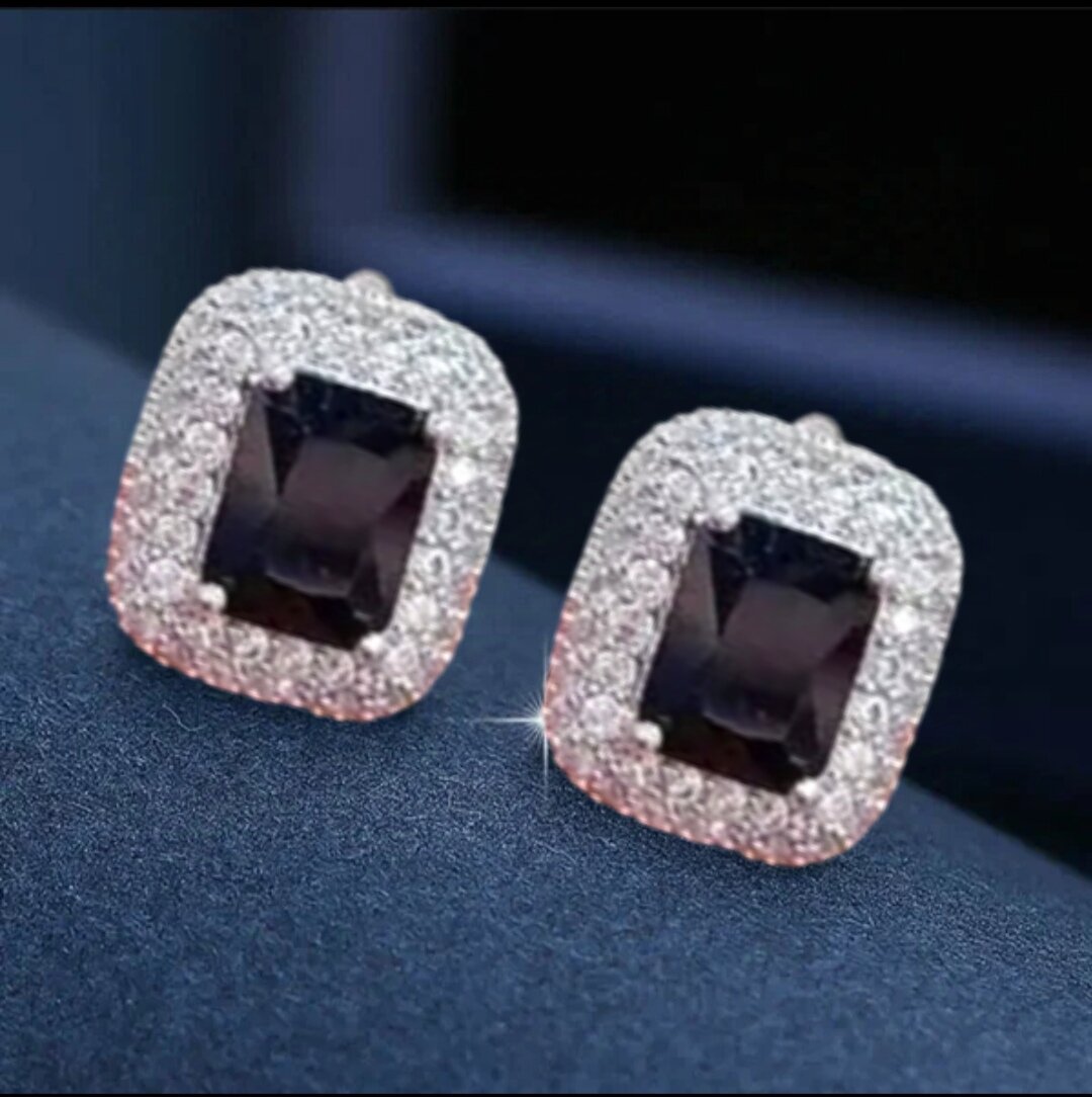 Серьги пусеты, искусственный камень