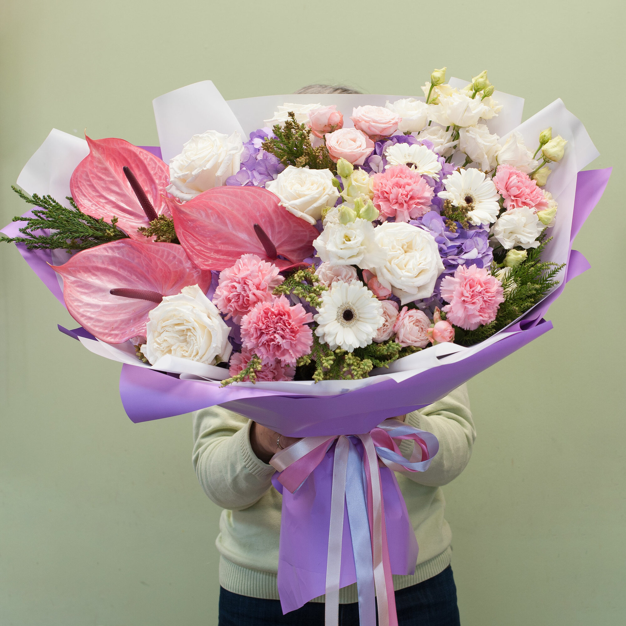 Букет цветов "Зимний нежный"