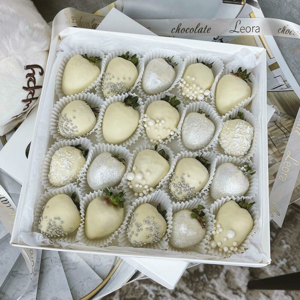 Свадебный набор 1156N. Клубника в Шоколаде 16-19 шт. Бельгийский шоколад Callebaut.