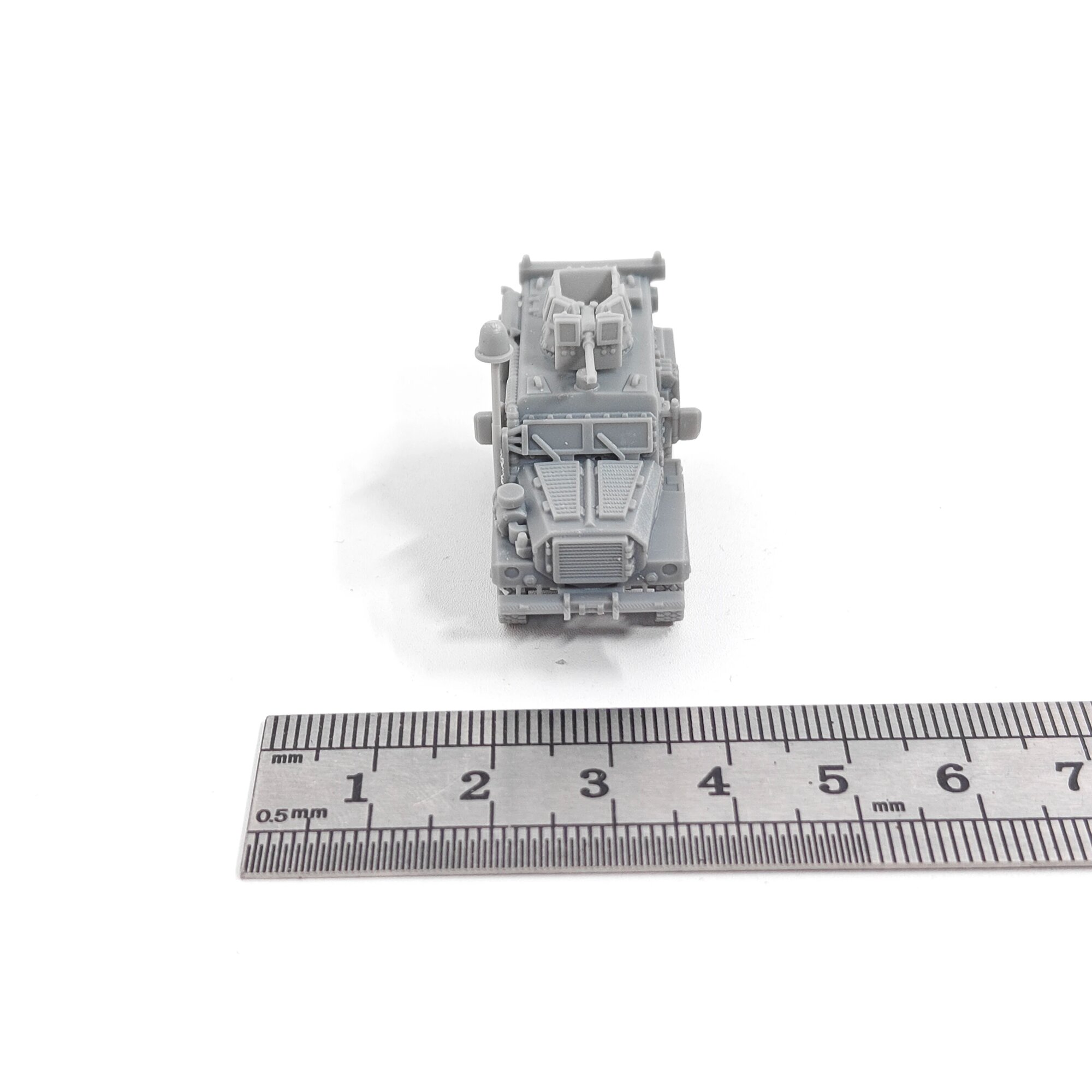 Модель Cougar 4x4 Tusk Model 1/144 — фото 1