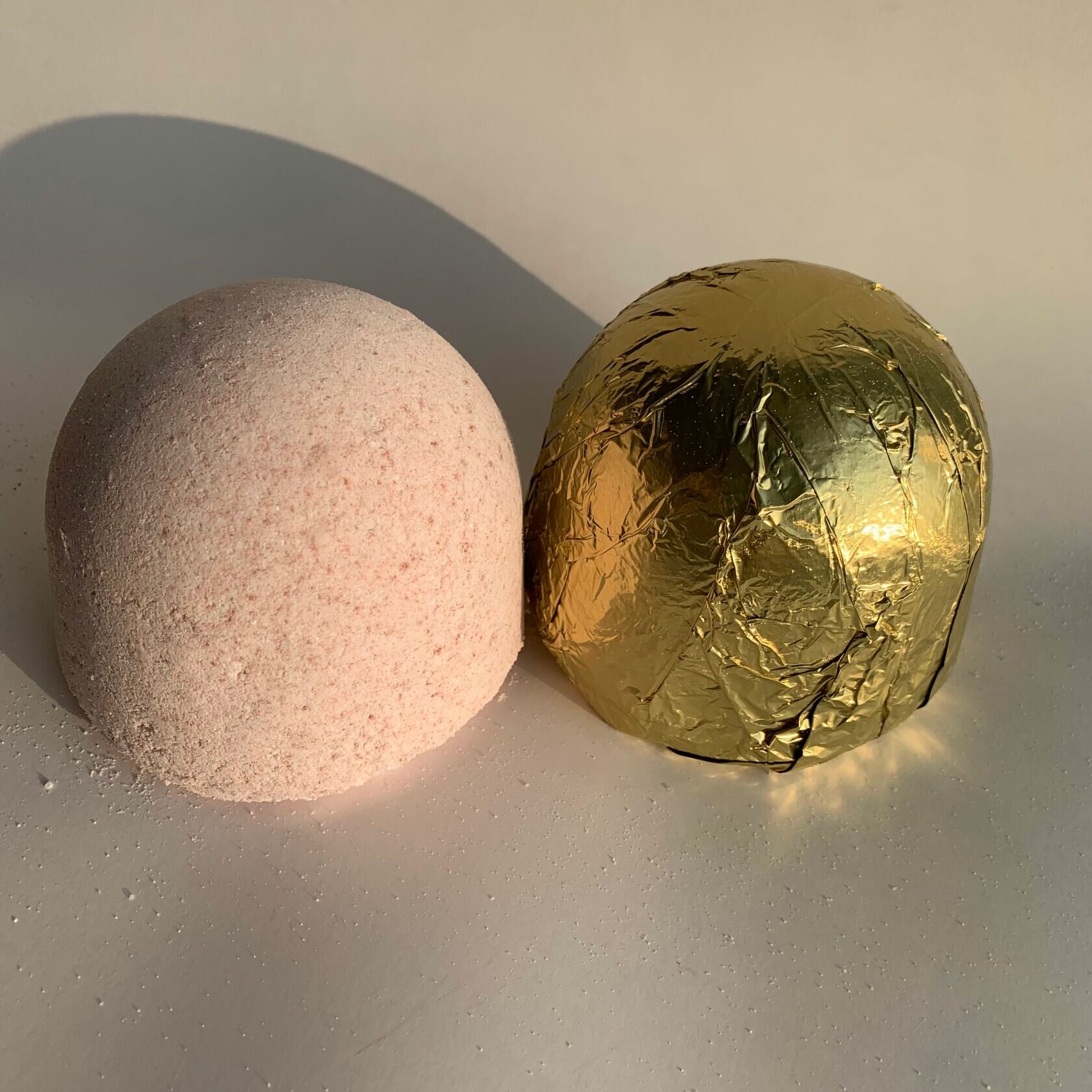 Парфюмированная соляная бомбочка для ванны с пеной “Tobacco Vanille” Конфета BIG BOMB FOR BATH MARYHOME