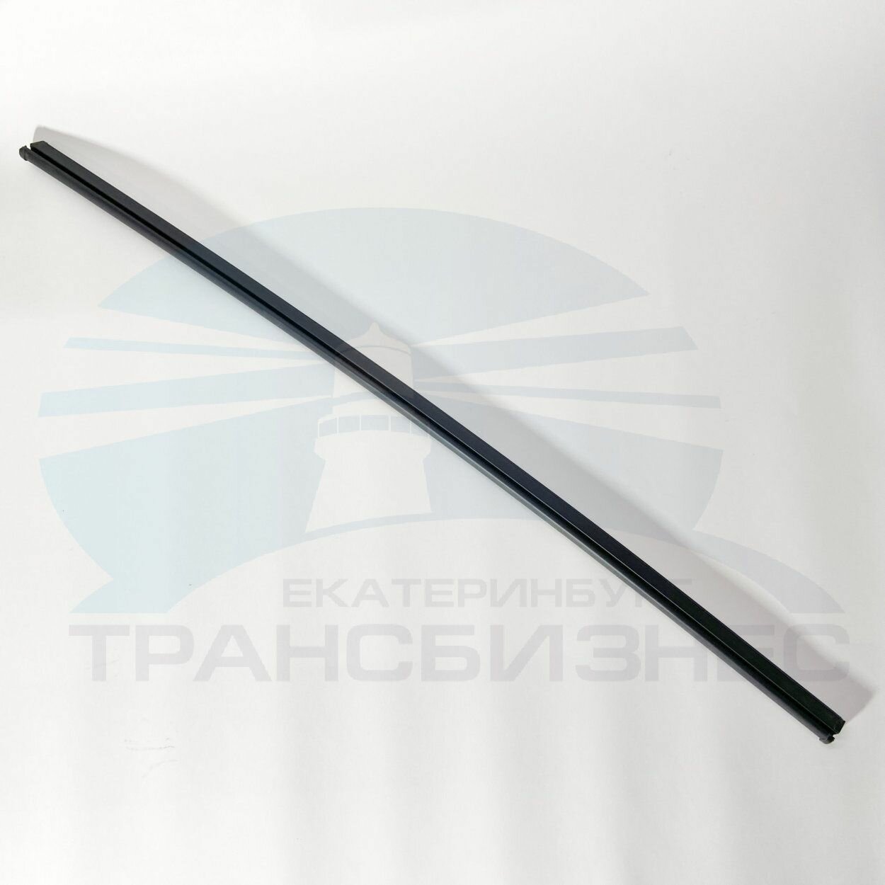 Уплотнитель бокового стекла внутренний правый FOTON 1039 1041 1049А 1049С 1069 (1B18061201344)