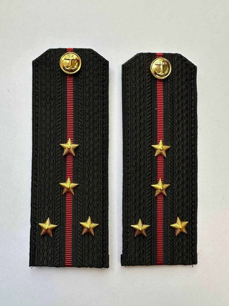 Погоны Морской пехоты повседневные Капитан-Лейтенант картон цвет черный с красными просветами