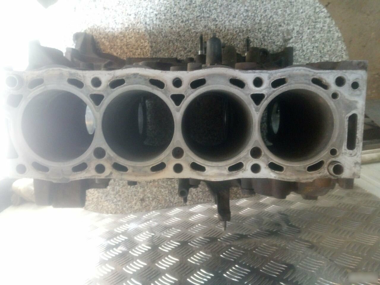 Блок двигателя Форд Куга 1 G6DG 2л Ford Kuga 1677085