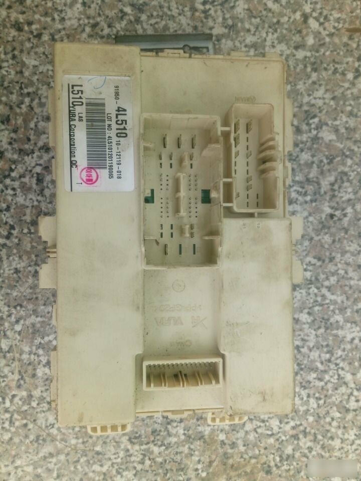 Блок предохранителейHyundai Solaris Хендай Солярис 91950-4L510