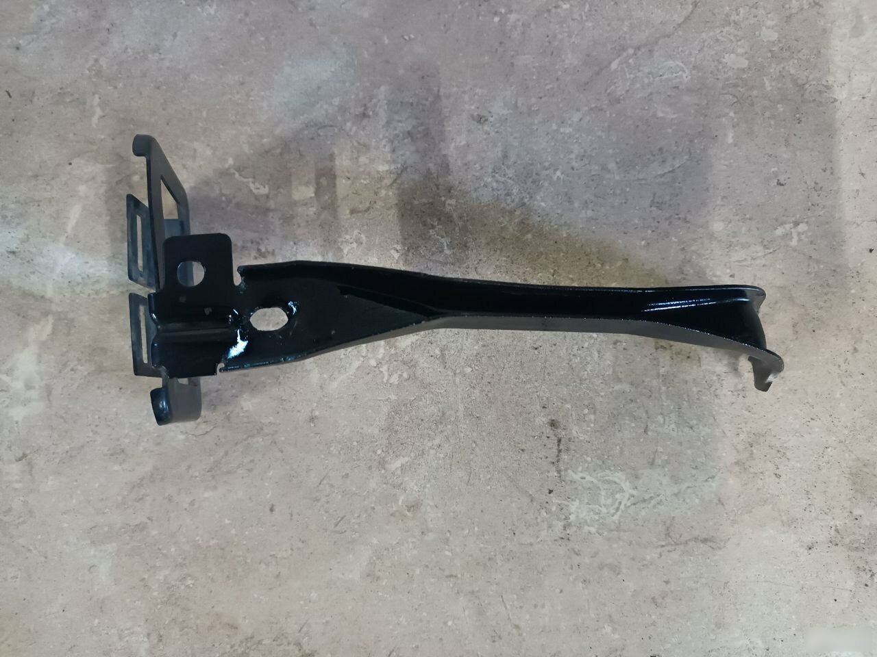 Крепление аккумулятора Форд Фьюжн ford fiesta 2S6T10718AD