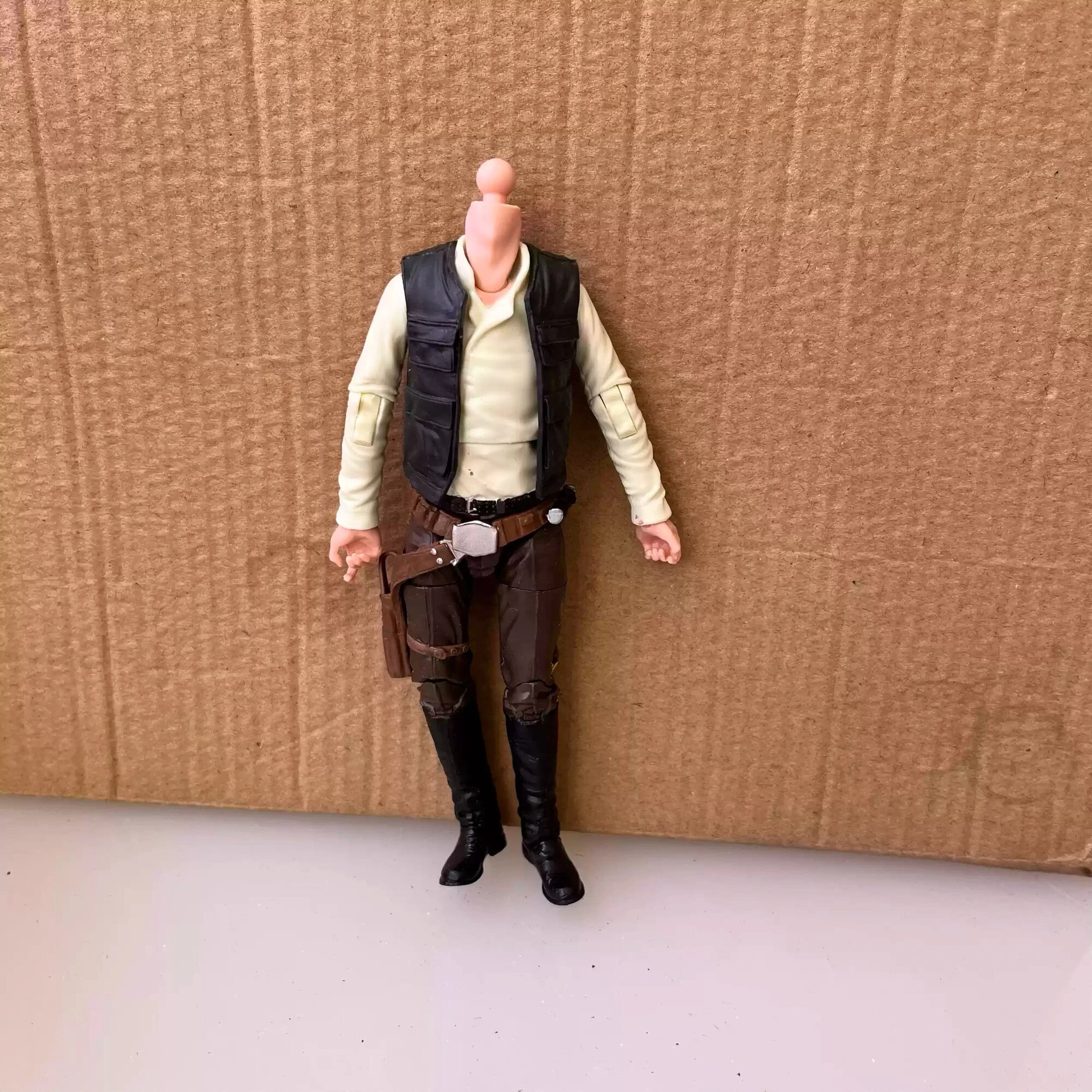 Фигурка Han Solo без головы, цвет As pic body 17