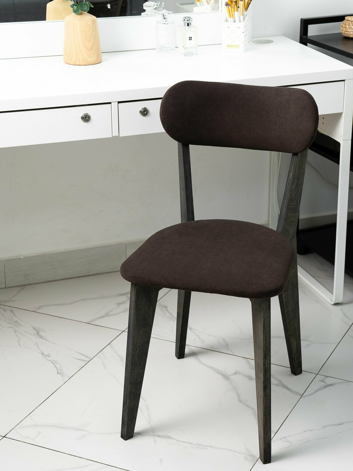 Стул SANYAK для туалетного столика со спинкой мягкий в спальню, велюр, Коричневый